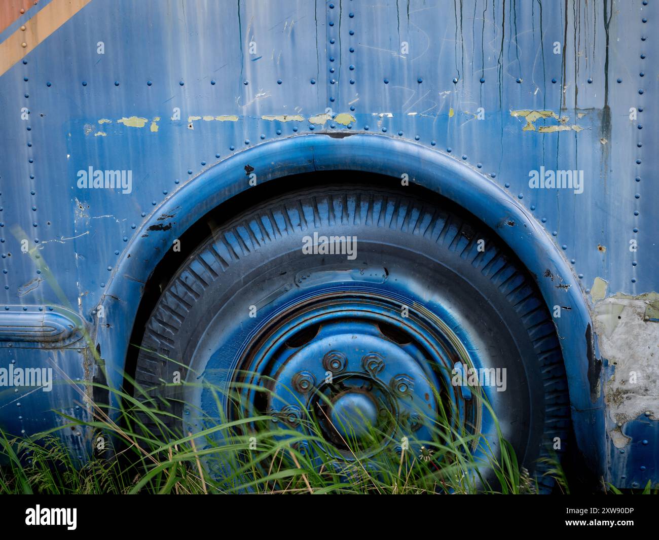 Bus wheel tire hi-res stock photography and images - Alamy