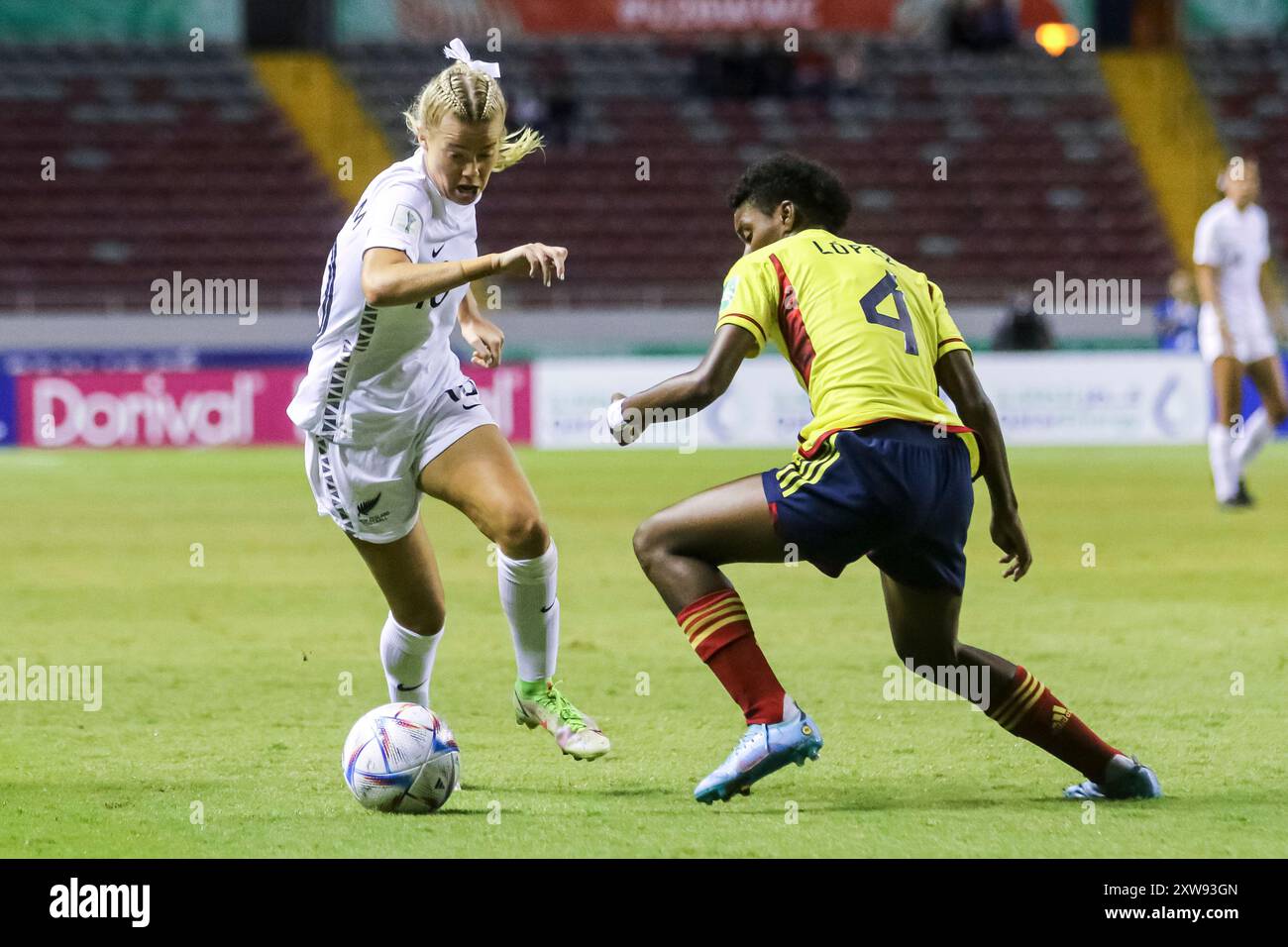 Alyssa whinham hi-res stock photography and images - Alamy