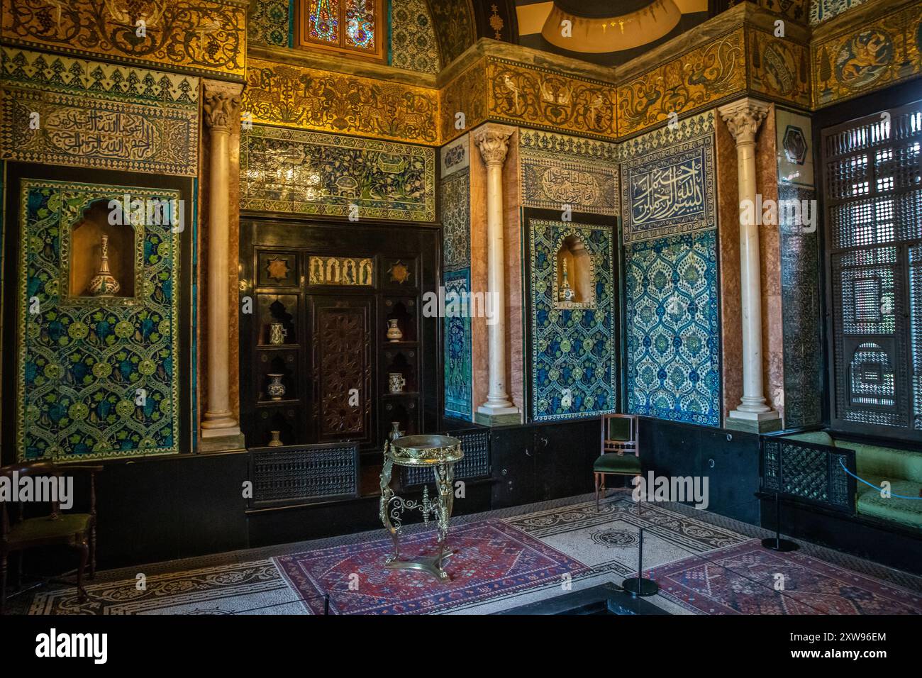 View of the Arab Hall at Leighton House Museum Stock Photo - Alamy