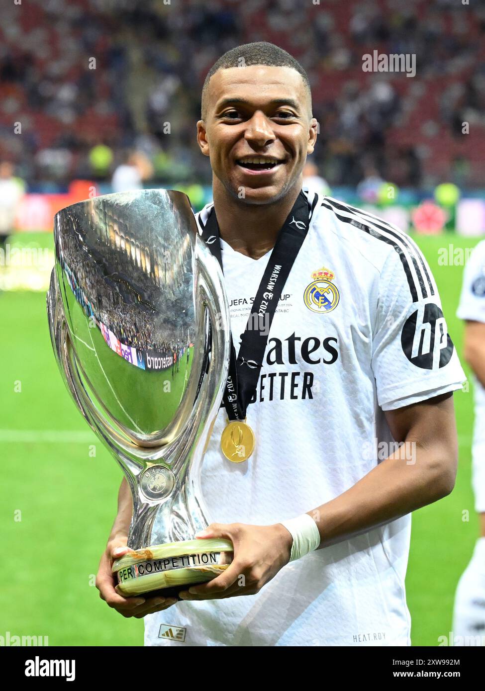 Real madrid celebrate mbappe hi-res stock photography and images - Alamy