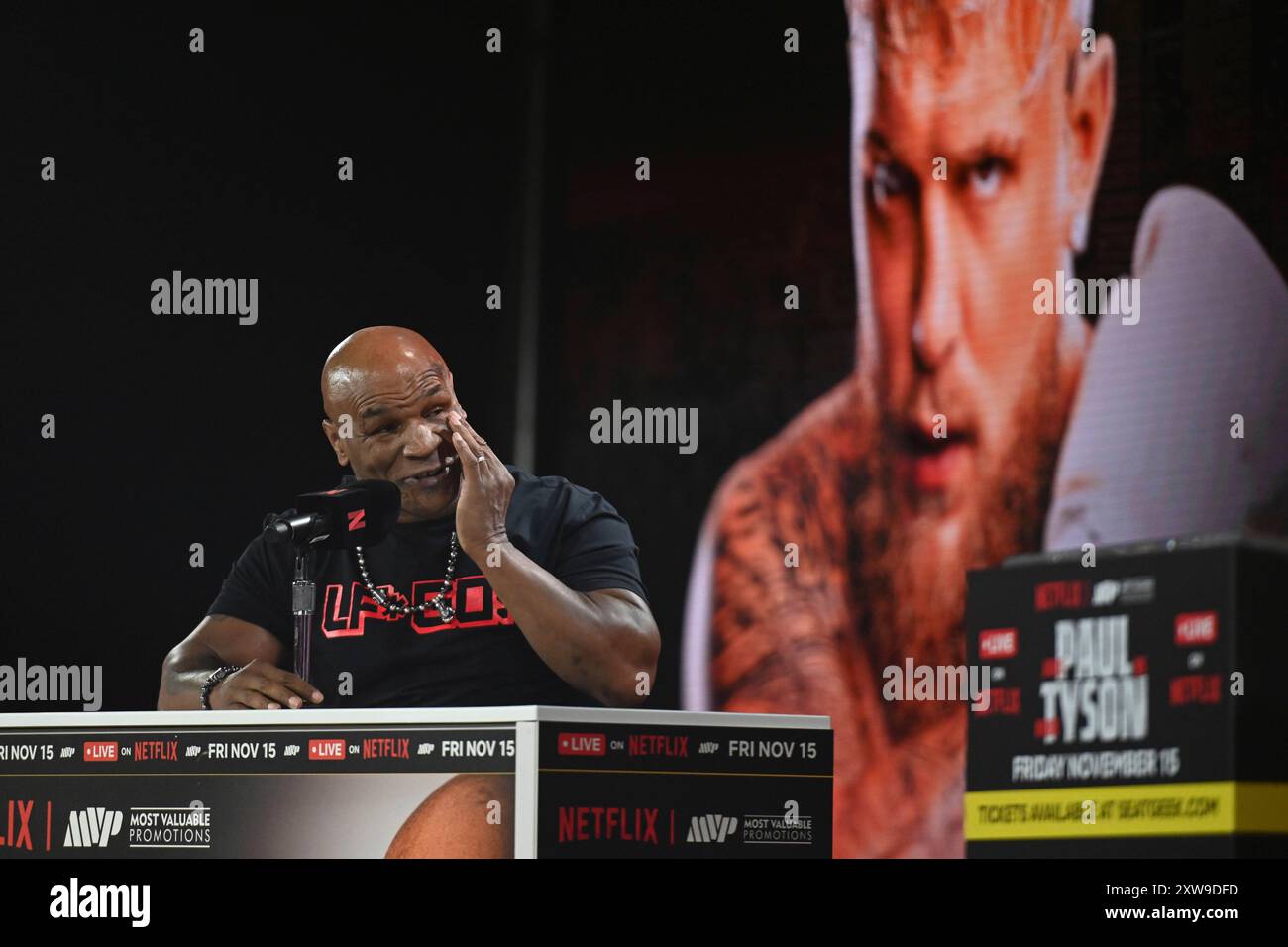 Photo by: NDZ/STAR MAX/IPx 2024 8/18/24 Mike Tyson onstage during the ...
