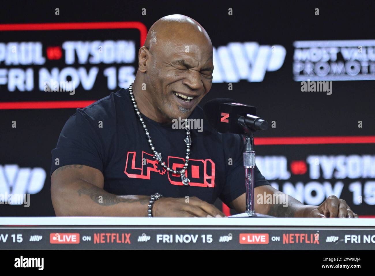 Photo by: NDZ/STAR MAX/IPx 2024 8/18/24 Mike Tyson onstage during the ...