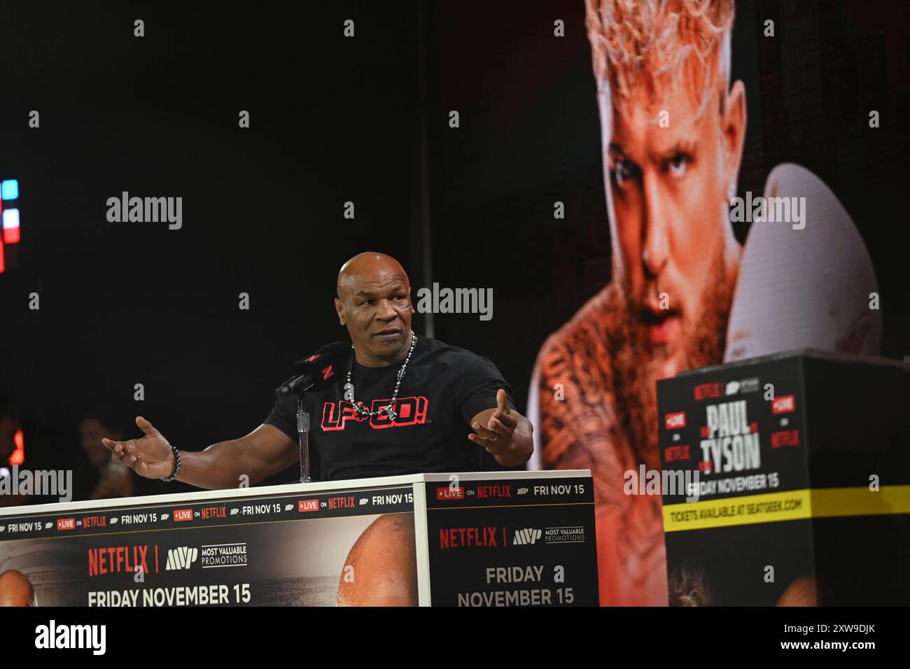 Photo by: NDZ/STAR MAX/IPx 2024 8/18/24 Mike Tyson onstage during the ...