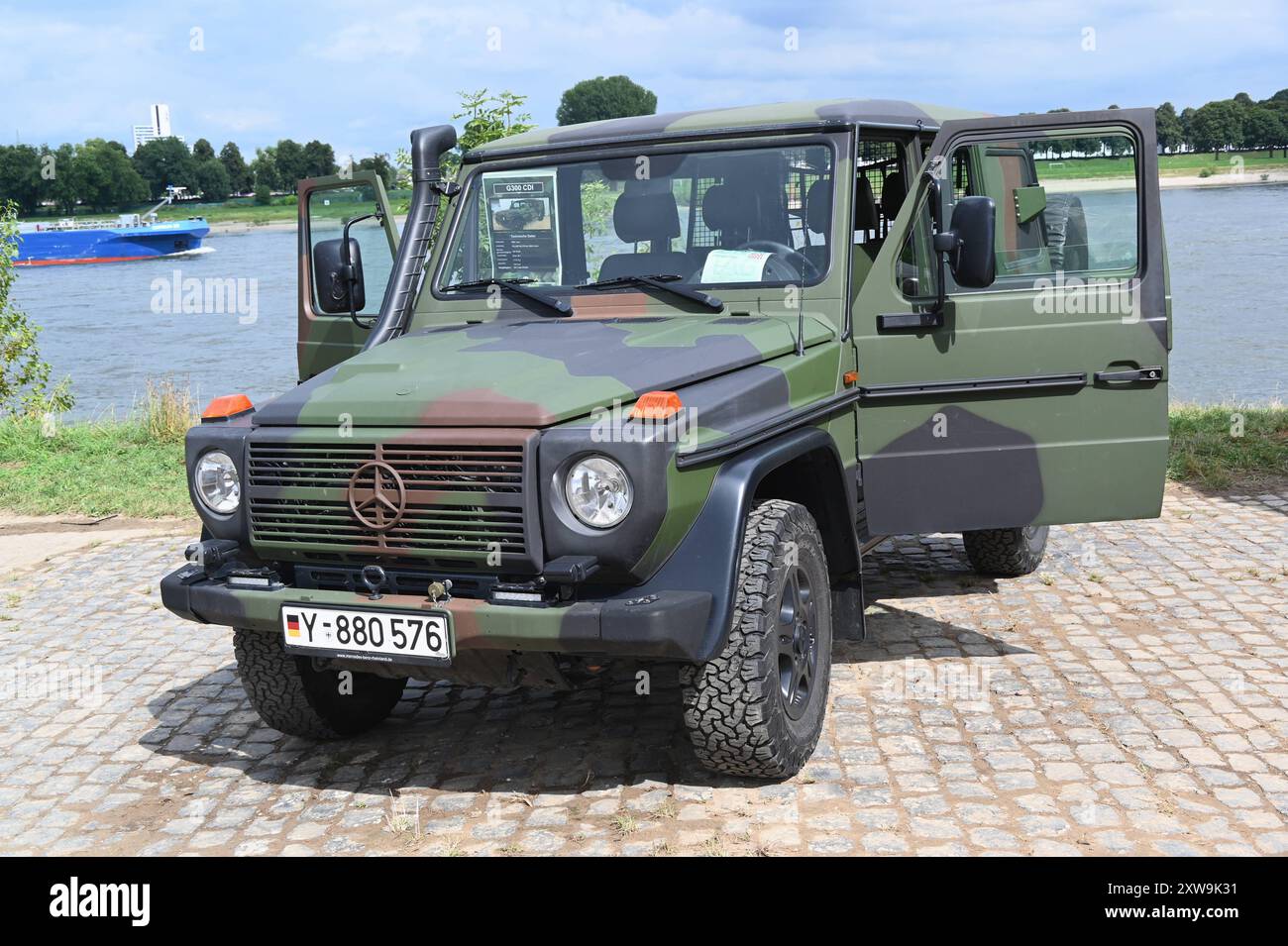2024 mercedes benz g class hi-res stock photography and images - Alamy