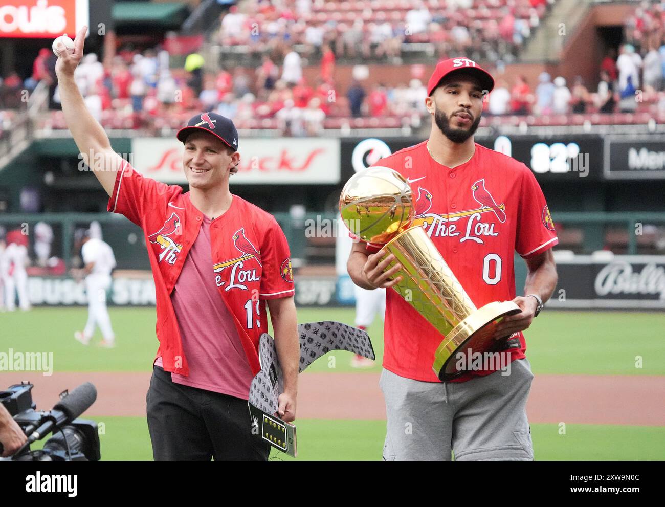 Nba game fans 2024 hi-res stock photography and images - Alamy