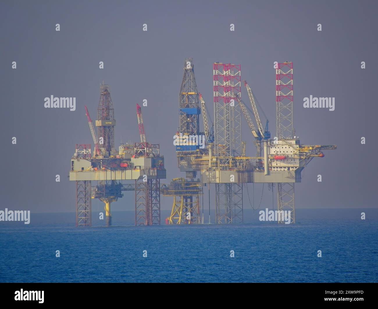Shelf drilling winner hi-res stock photography and images - Alamy