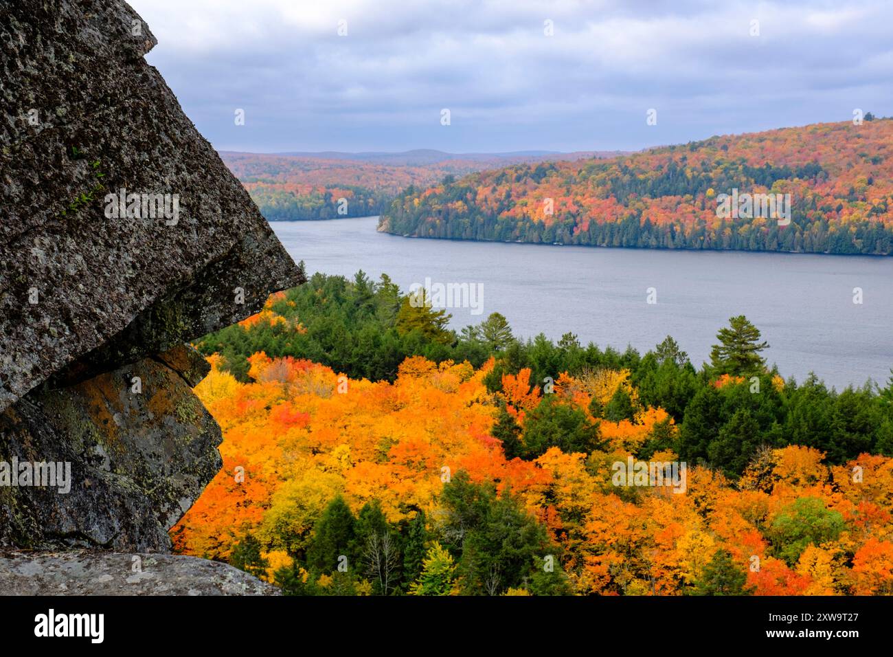 Canadian shield view of Rock Lake, Booth's Rock Trail, Algonquin ...