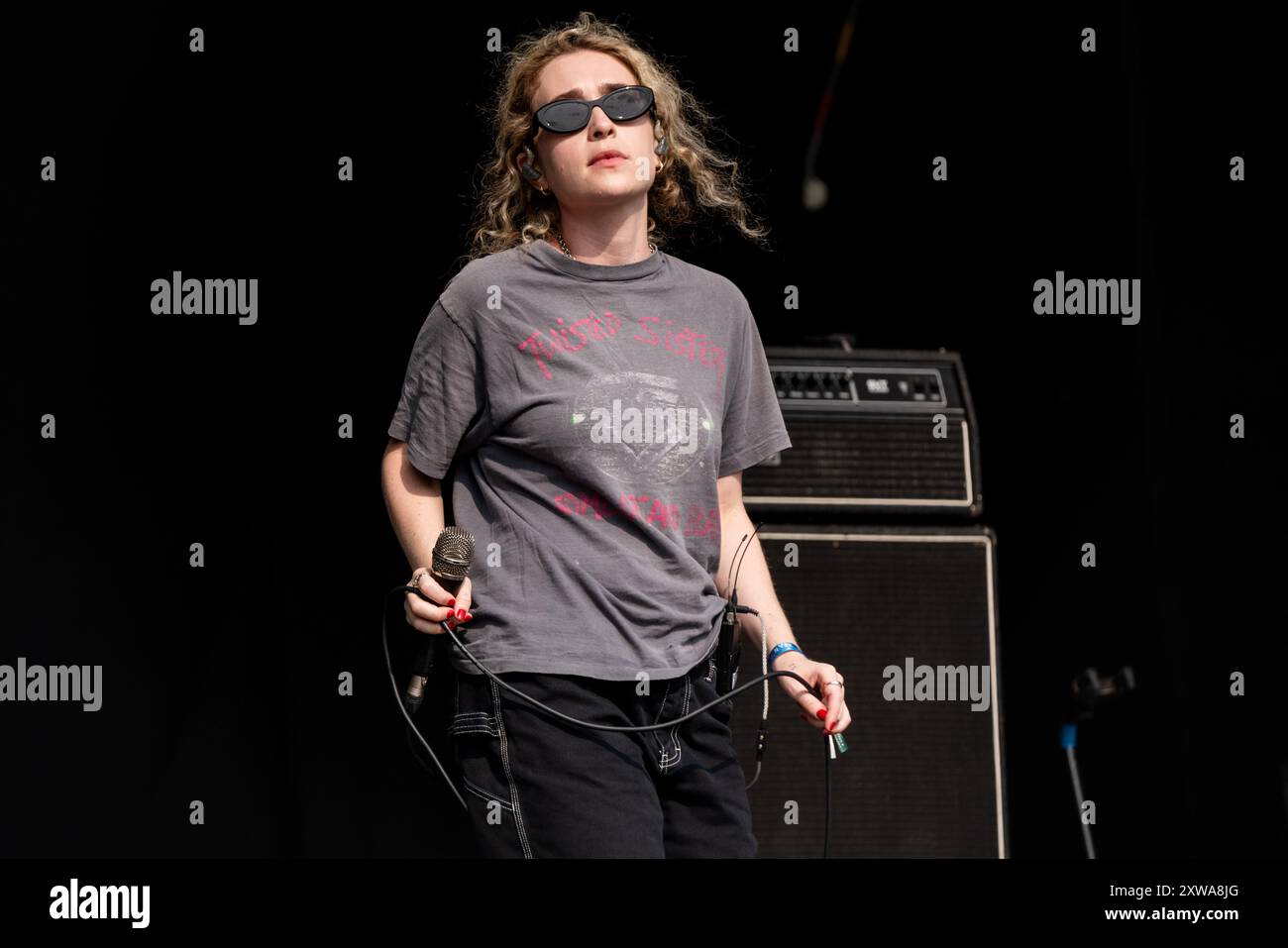 Blondshell singer hi-res stock photography and images - Alamy