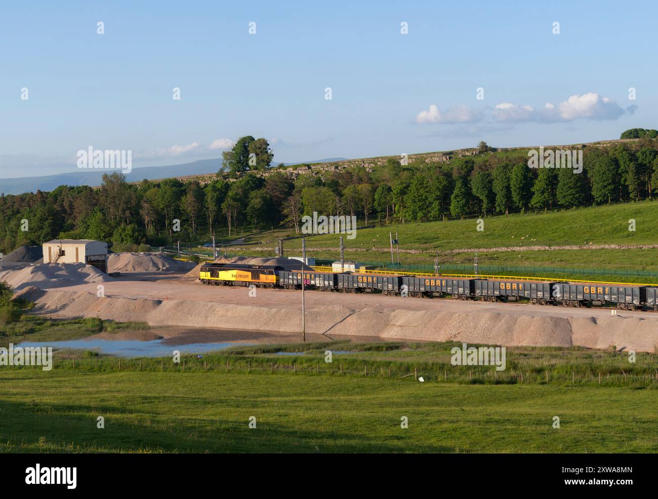 GB Railfreight class 60 diesel locomotive 60047 at Harrisons siding ...