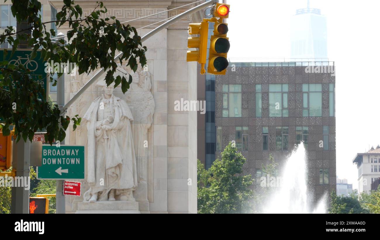Washington square arch fifth avenue hi-res stock photography and images ...