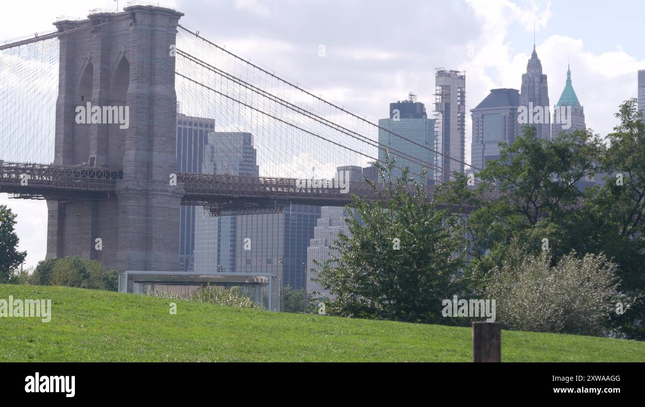Brooklyn Bridge, New York City Manhattan downtown skyline architecture ...