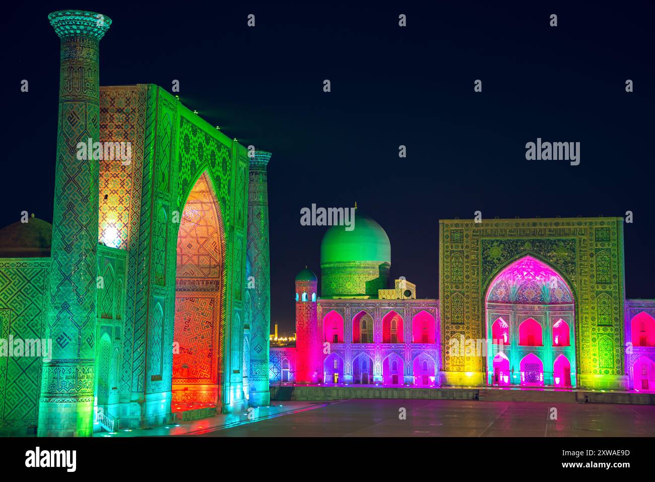 Light show on the facades of the madrasahs of Registan Square ...
