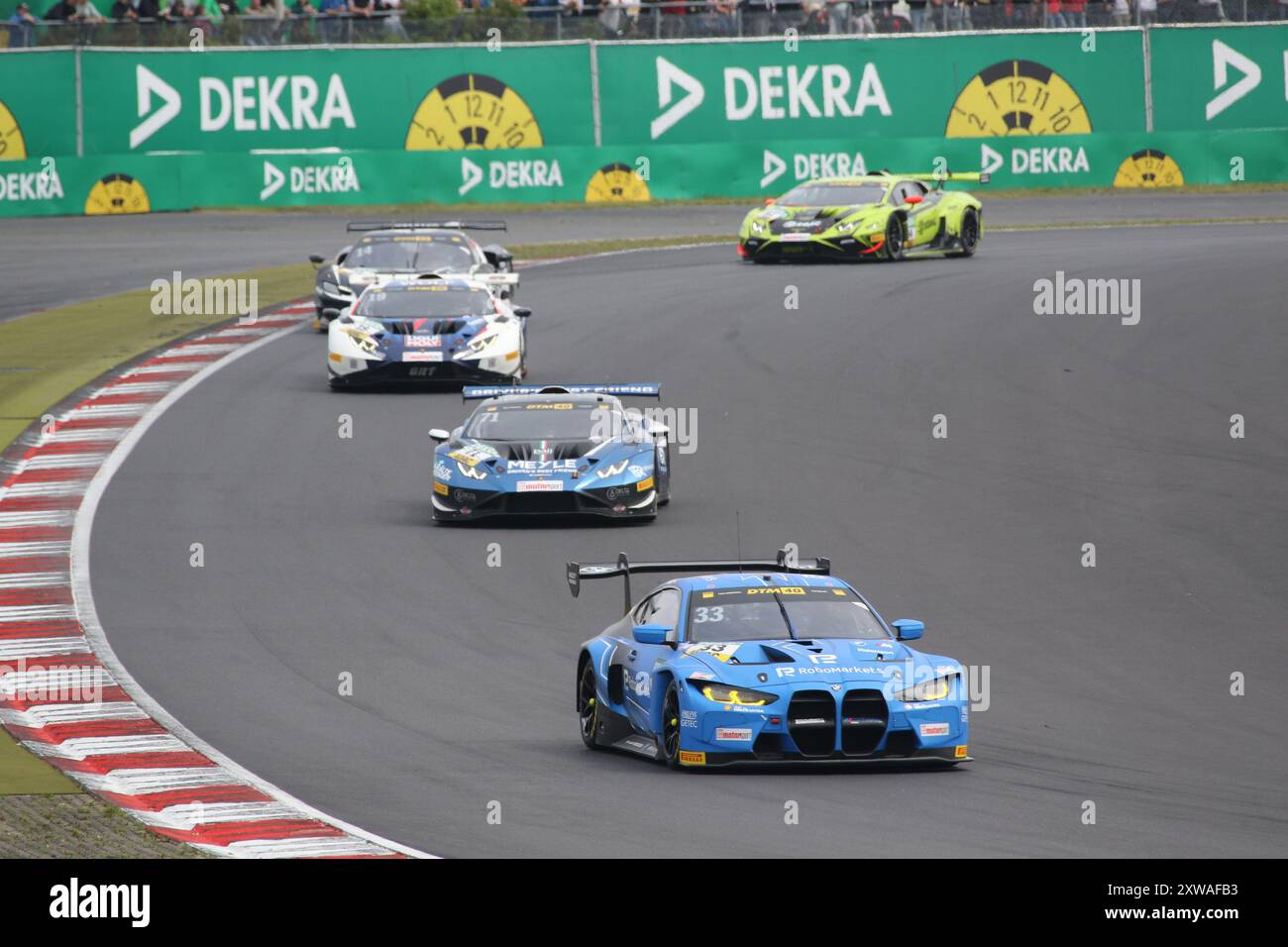 Rene Rast (DEU), #33, BMW M4 GT3, Team: Schubert Motorsport (DEU), vor Maximilian Paul (DEU ...