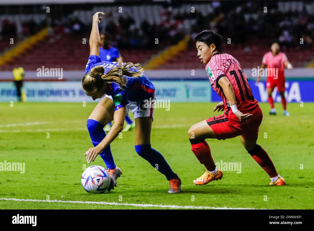 Jade Le Guilly of France and Eunyoung Lee of Korea Republic during the FIFA U-20 Women's World ...