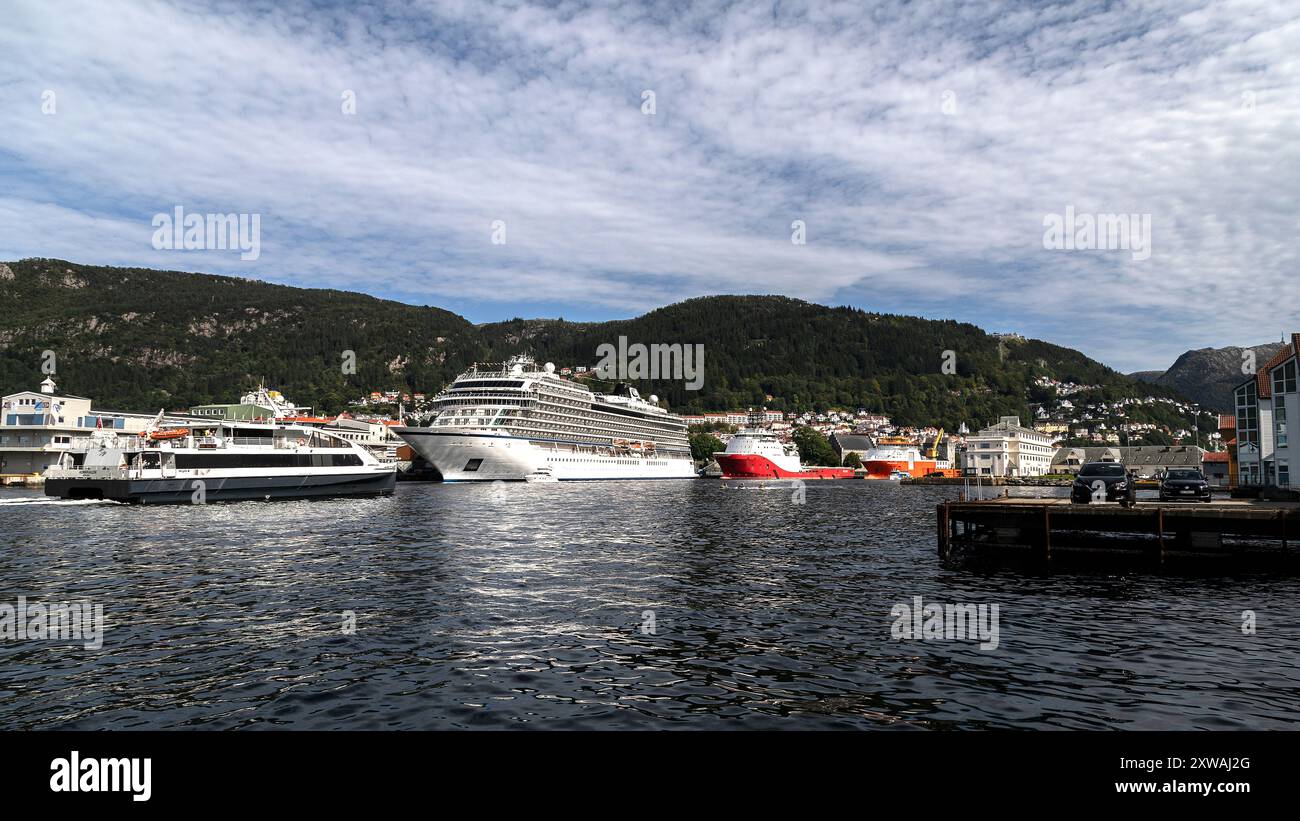High speed catamaran Admiralen arriving in port of Bergen, Norway ...