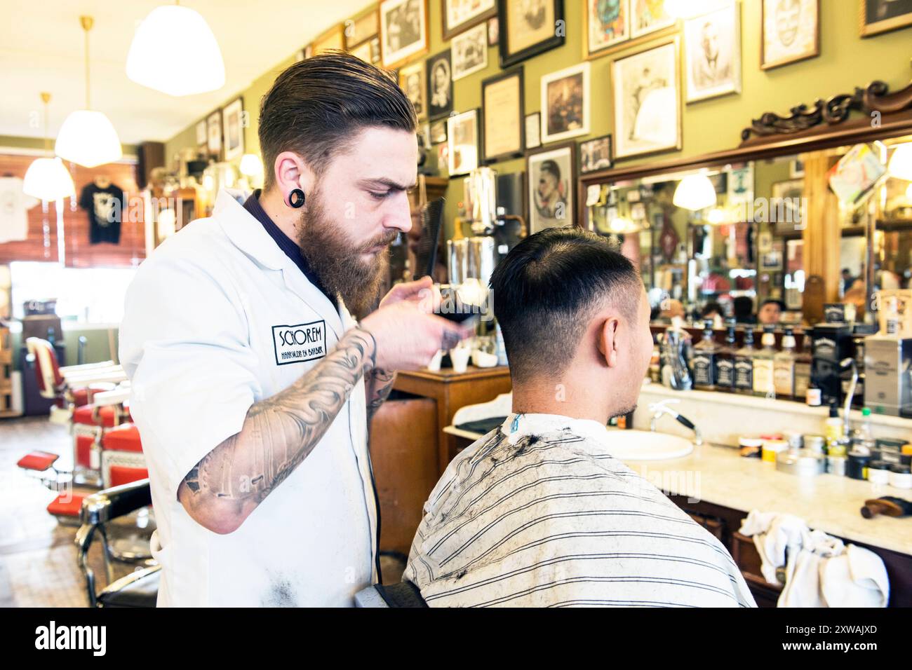 Barberstore hi-res stock photography and images - Alamy