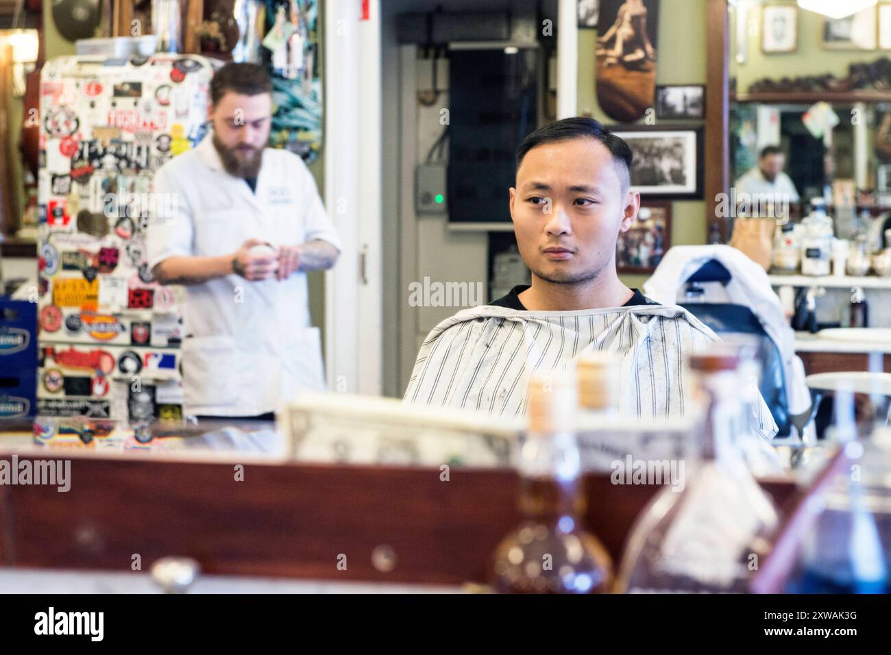 Barberstore hi-res stock photography and images - Alamy