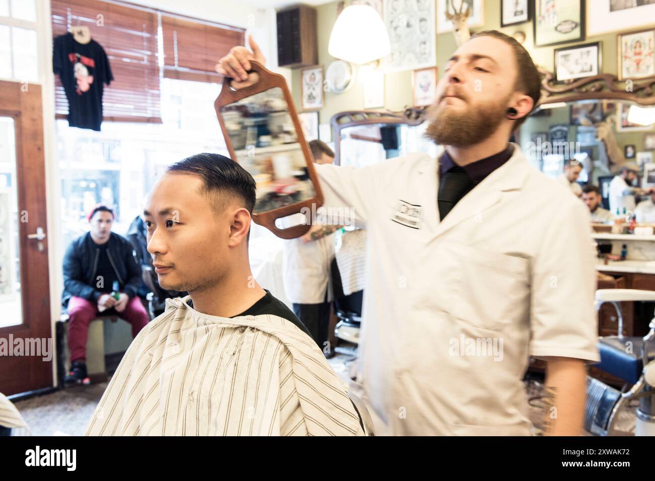 Barberstore hi-res stock photography and images - Alamy