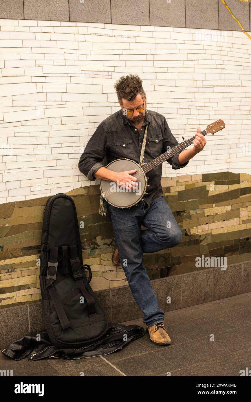 U bahn flur hi-res stock photography and images - Alamy