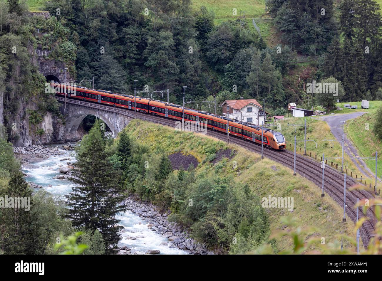 Treno gottardo hi-res stock photography and images - Alamy