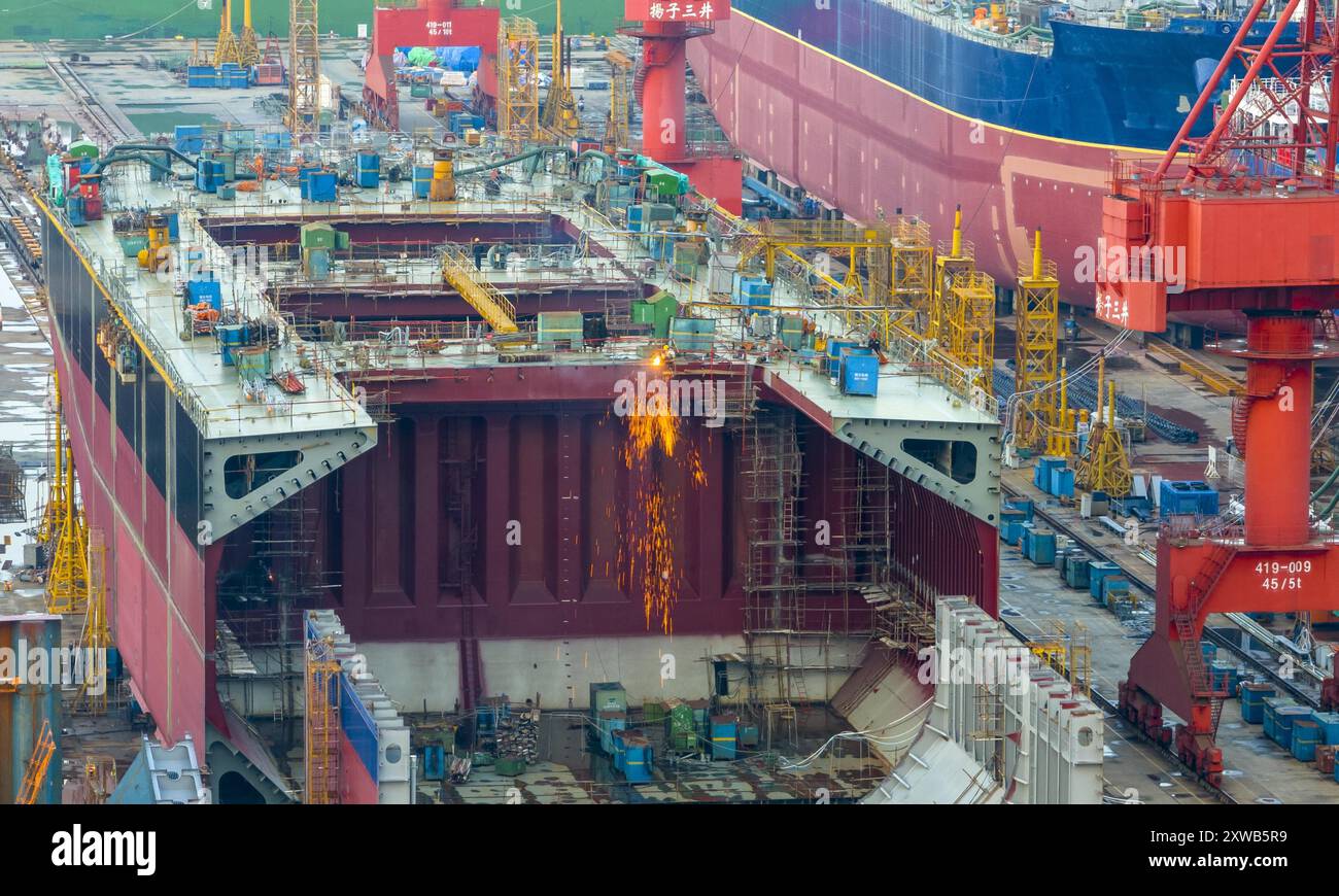 Aerial photo shows busy ship building in Taicang City, east China's ...