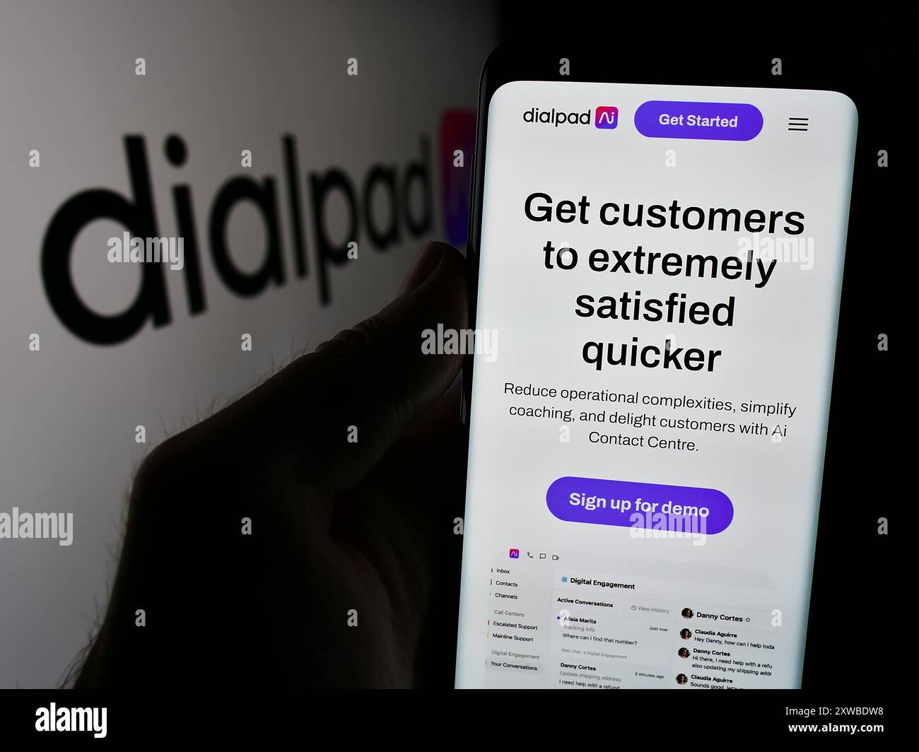 Dialpad logo hi-res stock photography and images - Alamy