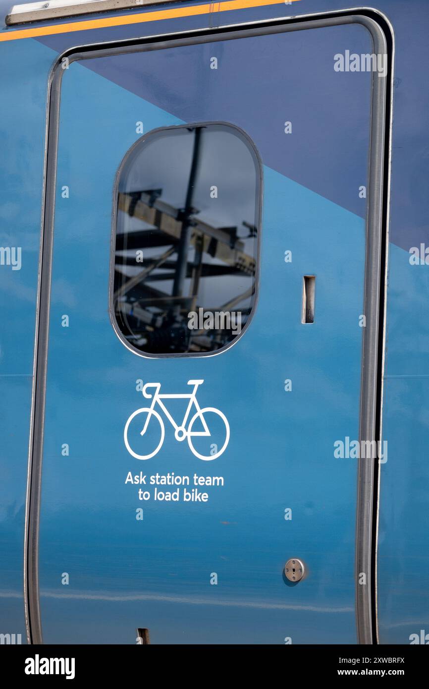 Avanti West Coast Pendolino train detail, UK Stock Photo - Alamy