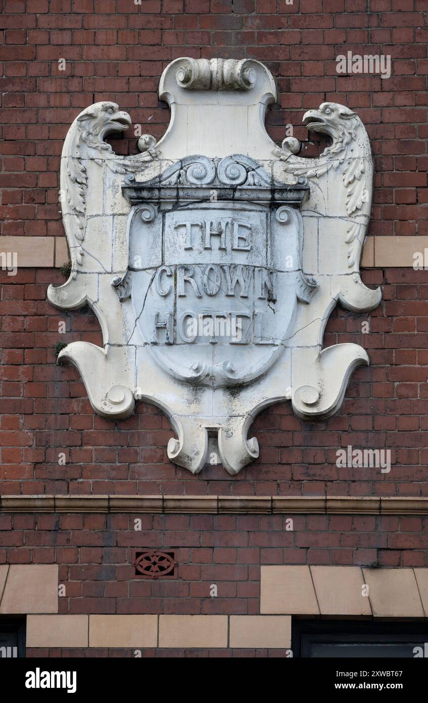 Hotel bond hi-res stock photography and images - Alamy