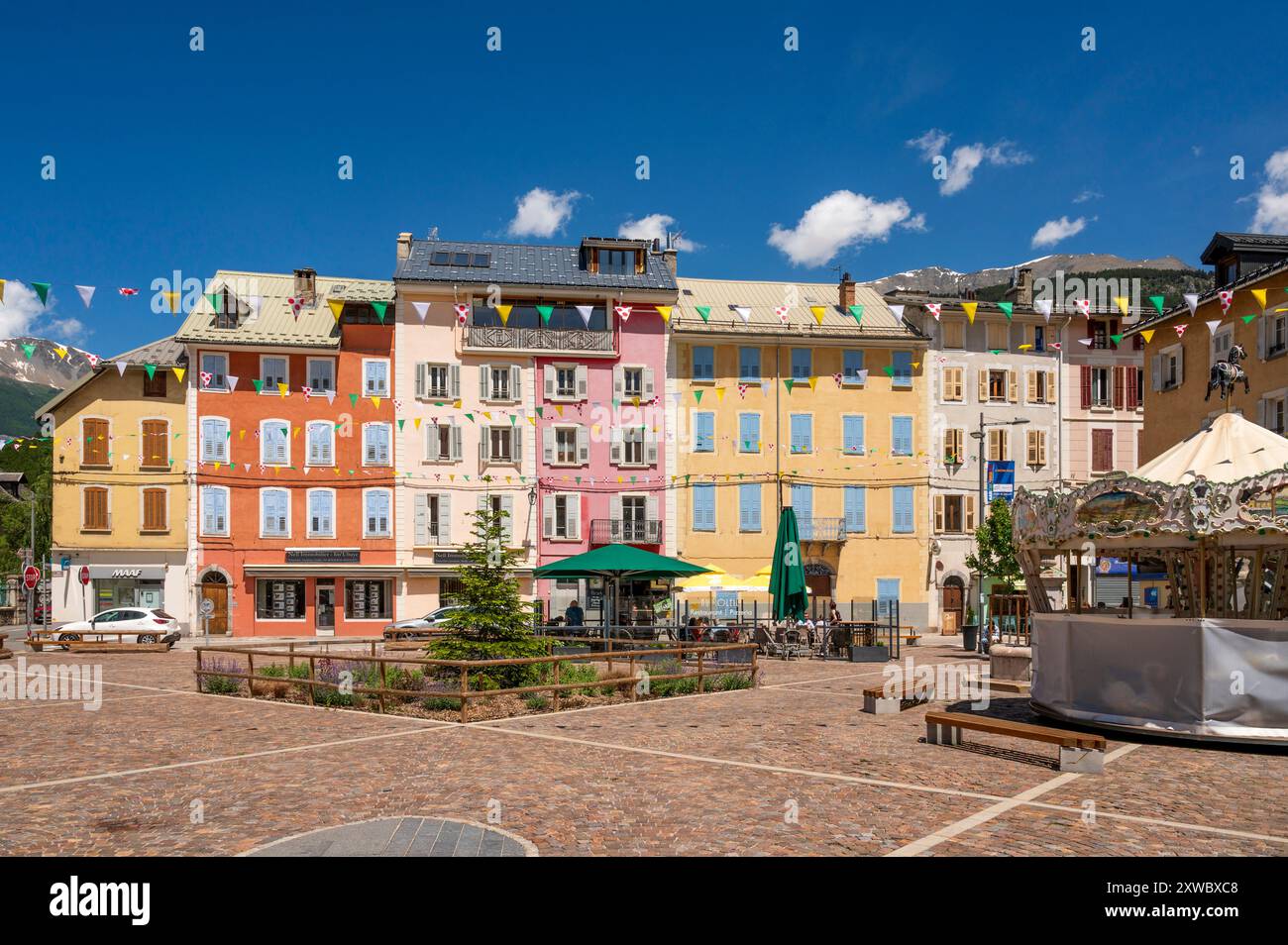The town square Place VaIle de Bravo in the historic heart of ...