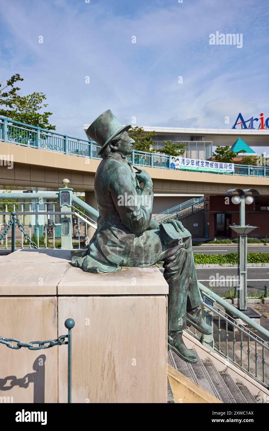 Hc andersen statue hi-res stock photography and images - Alamy