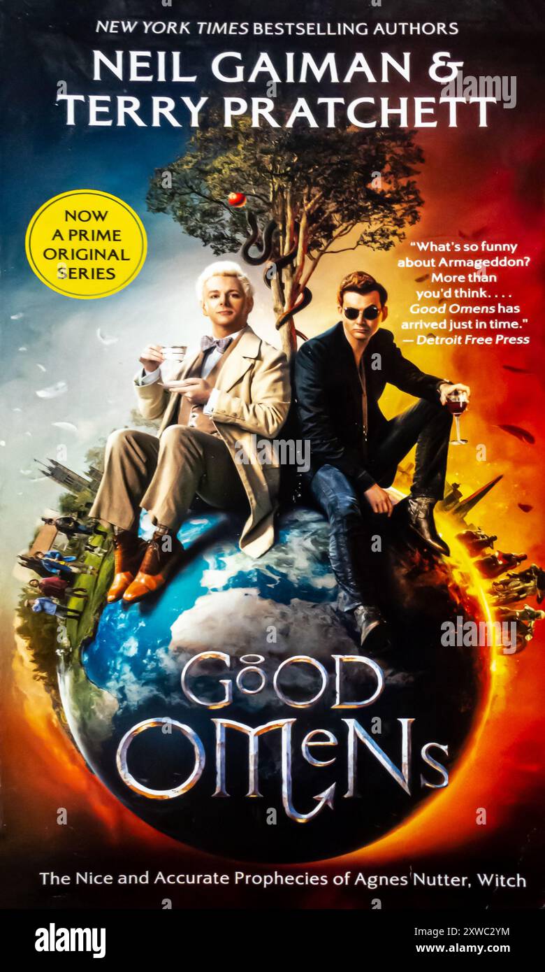 Terry pratchett gaiman hi-res stock photography and images - Alamy