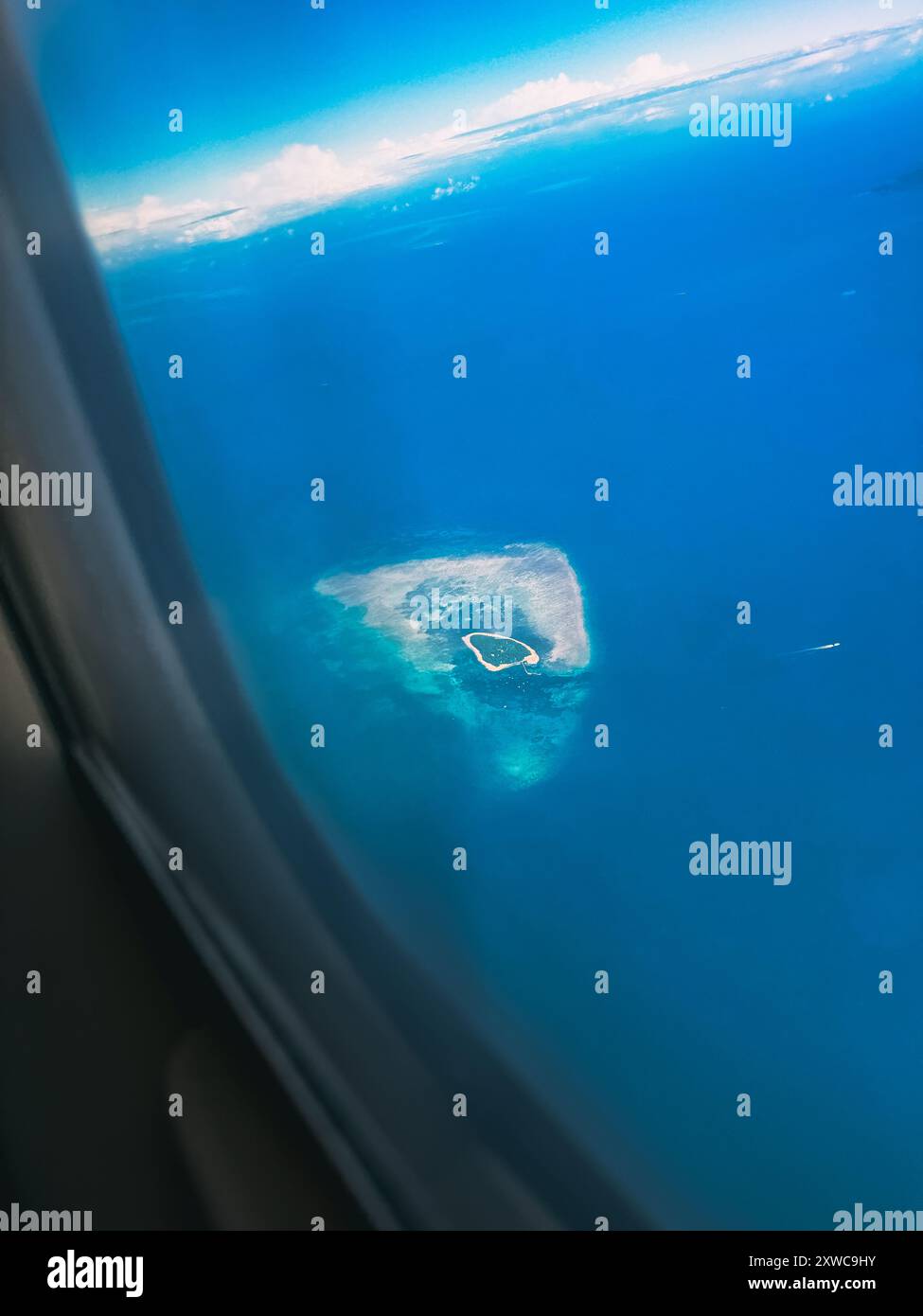 High altitude view ocean hi-res stock photography and images - Alamy