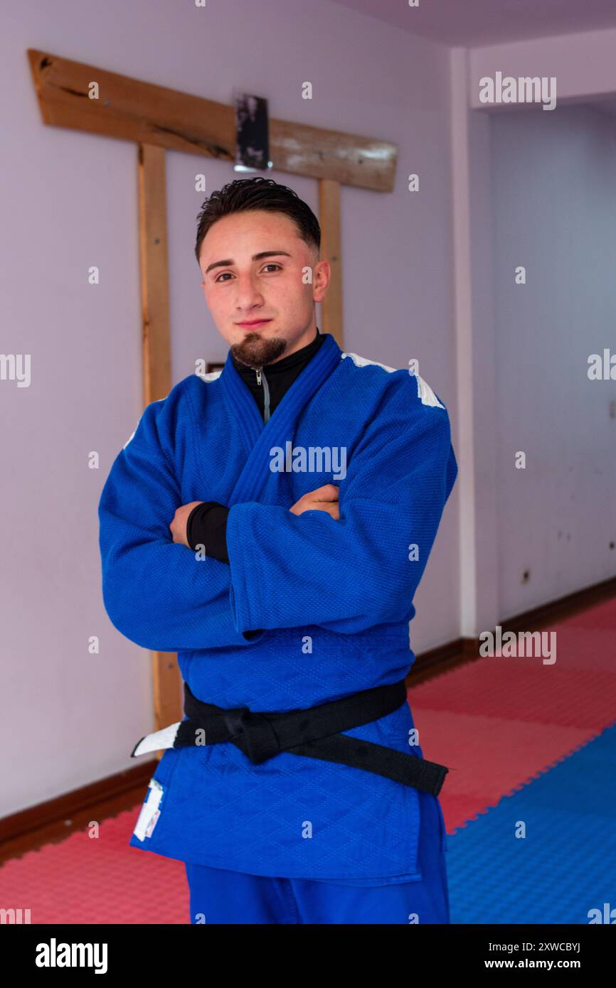 Judo fighter portrait in dojo Stock Photo - Alamy