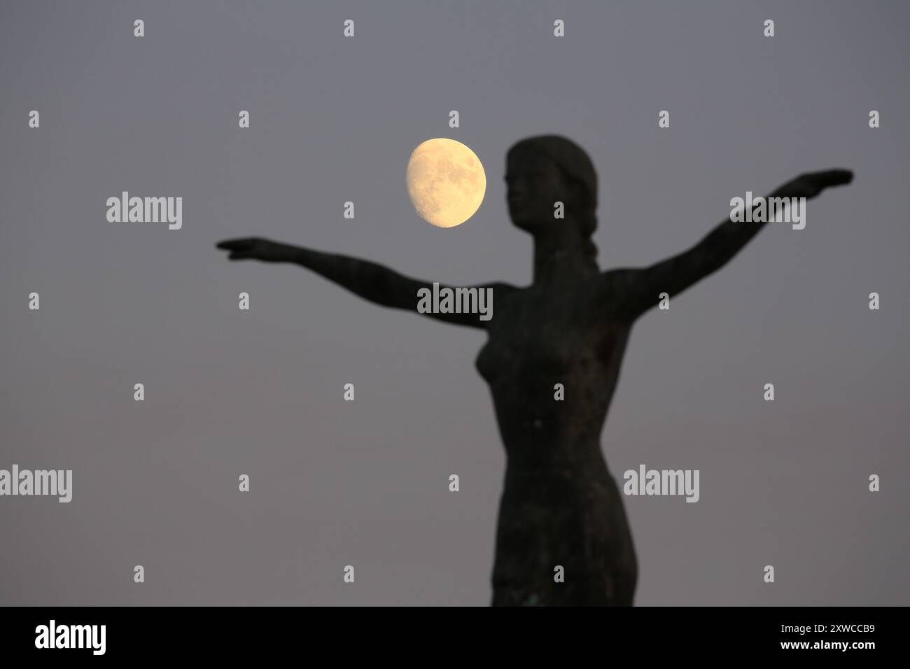 Moonphoto hi-res stock photography and images - Alamy