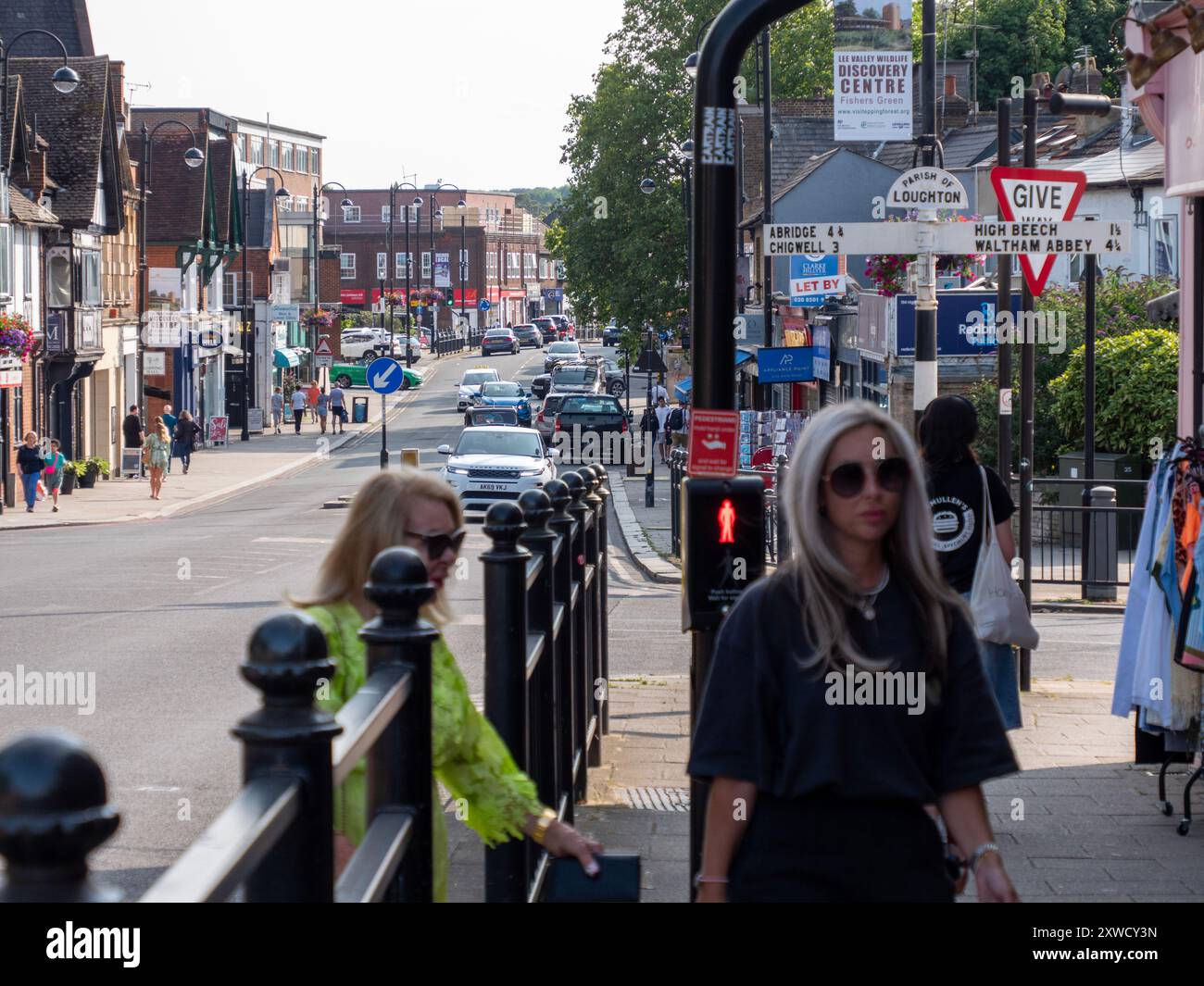 Loughton high street hi-res stock photography and images - Alamy