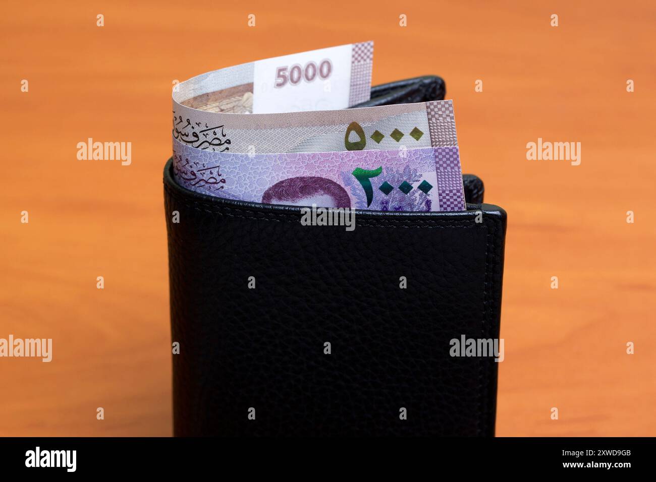 Syrian money - Pound in the black wallet Stock Photo - Alamy