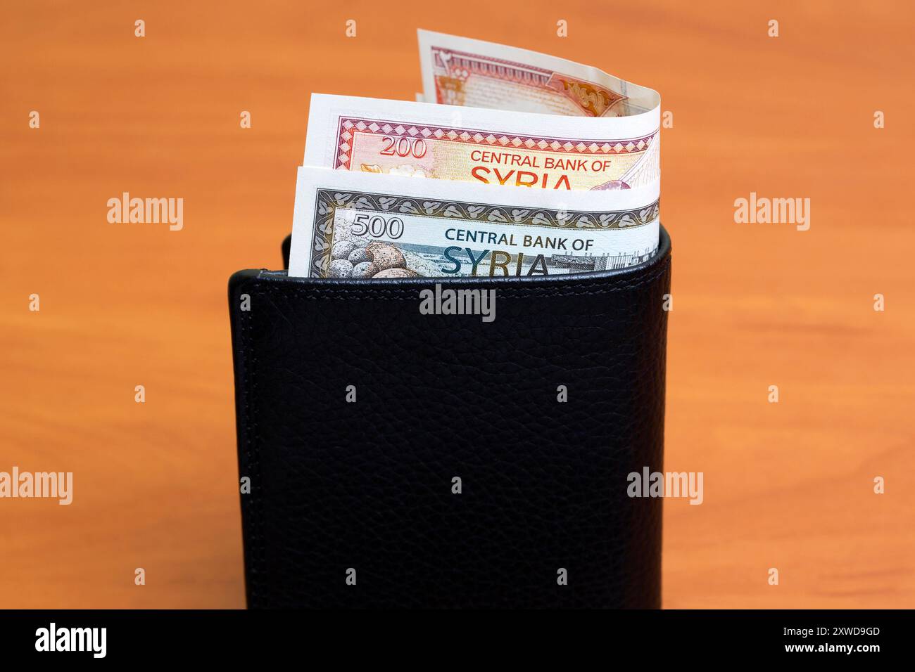 Old Syrian money - Pound in the black wallet Stock Photo - Alamy