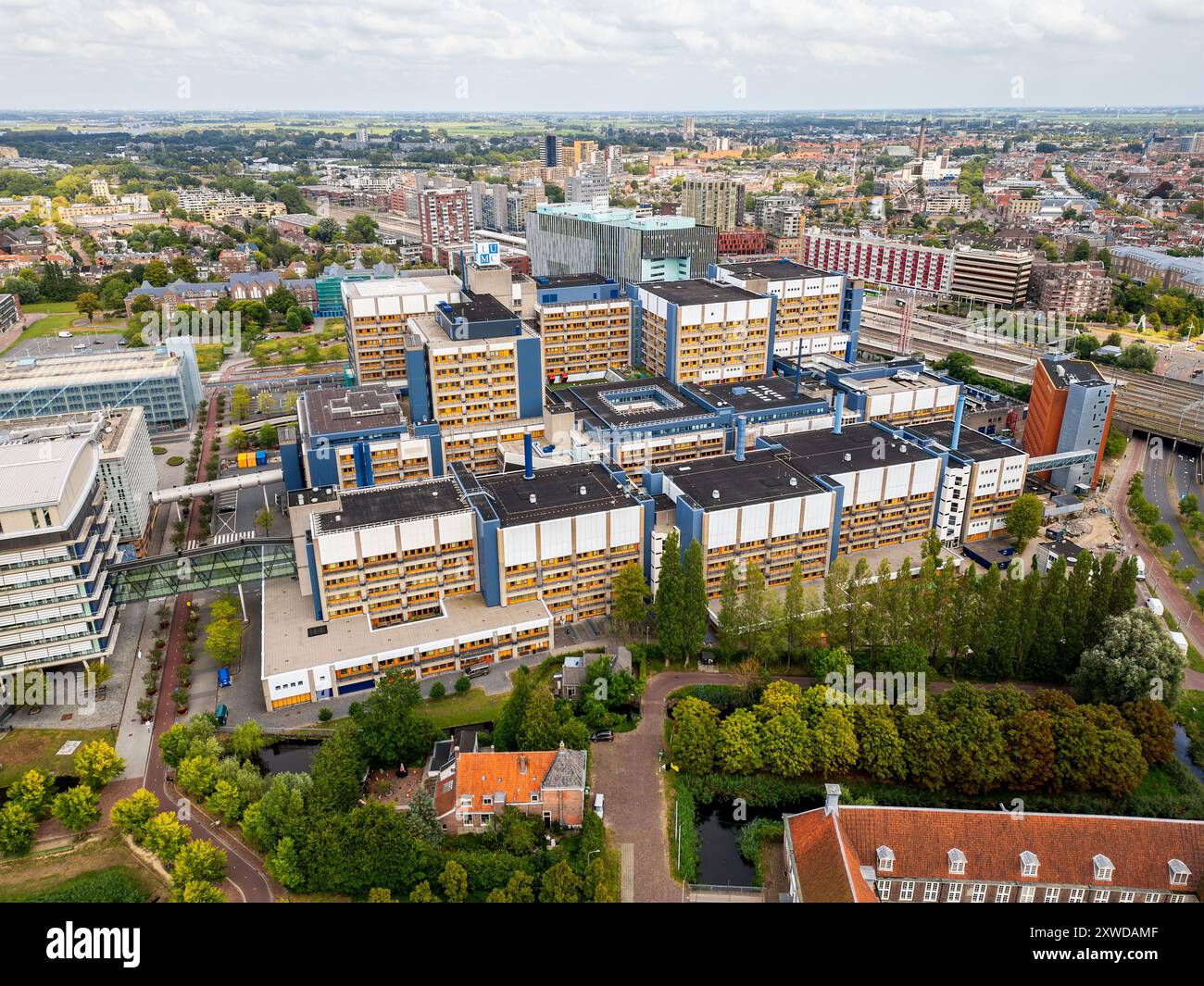 Leiden university medical center hi-res stock photography and images ...
