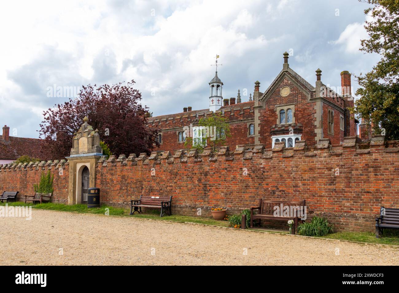 Holy Trinity Hospital was founded in 1573 by Sir William Cordell, Long ...