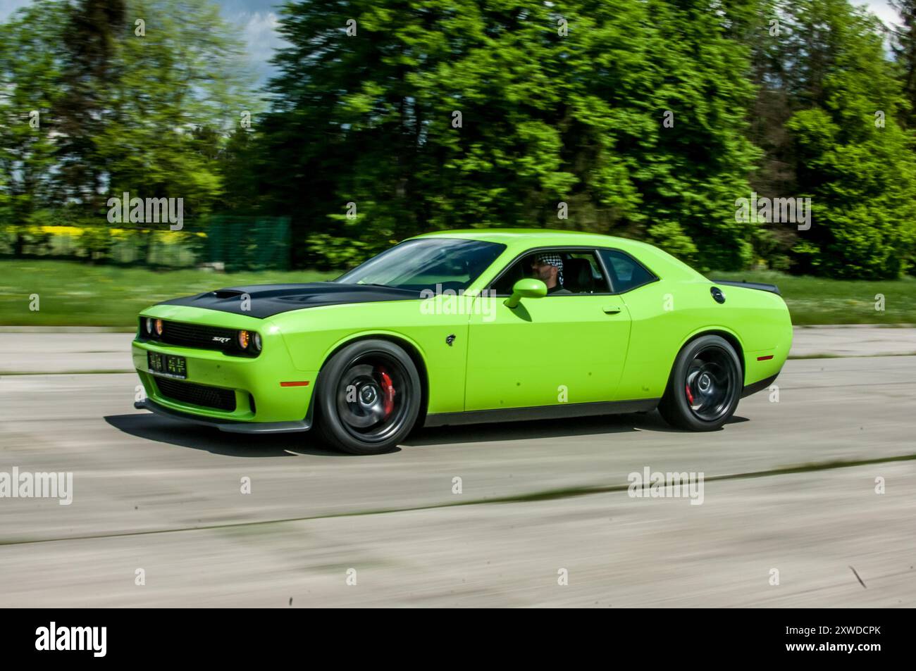 Green dodge challenger hi-res stock photography and images - Alamy