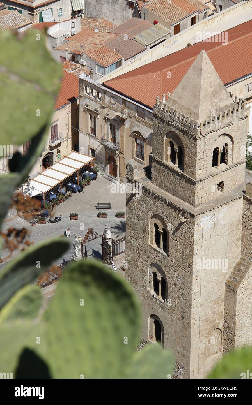 Town square from above in Cefalù, Sicily, Italy Stock Photo - Alamy