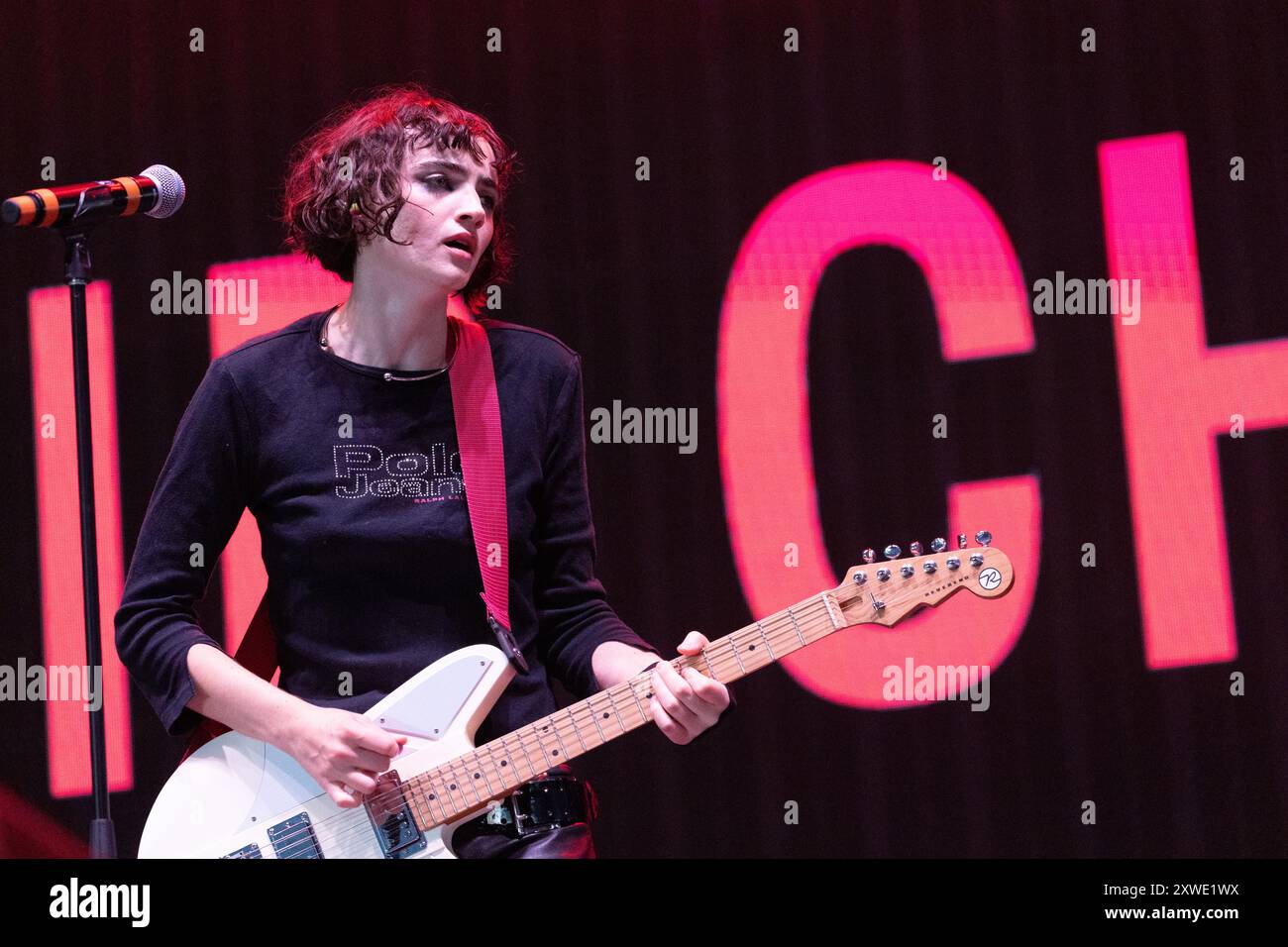 Held at the london arena the band hi-res stock photography and images ...