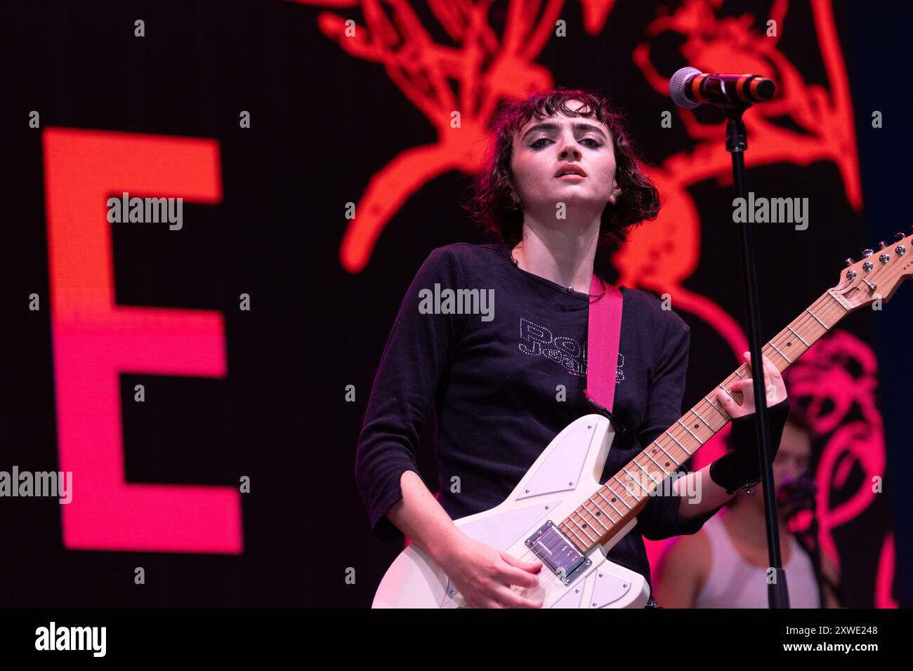 Held at the london arena the band hi-res stock photography and images ...