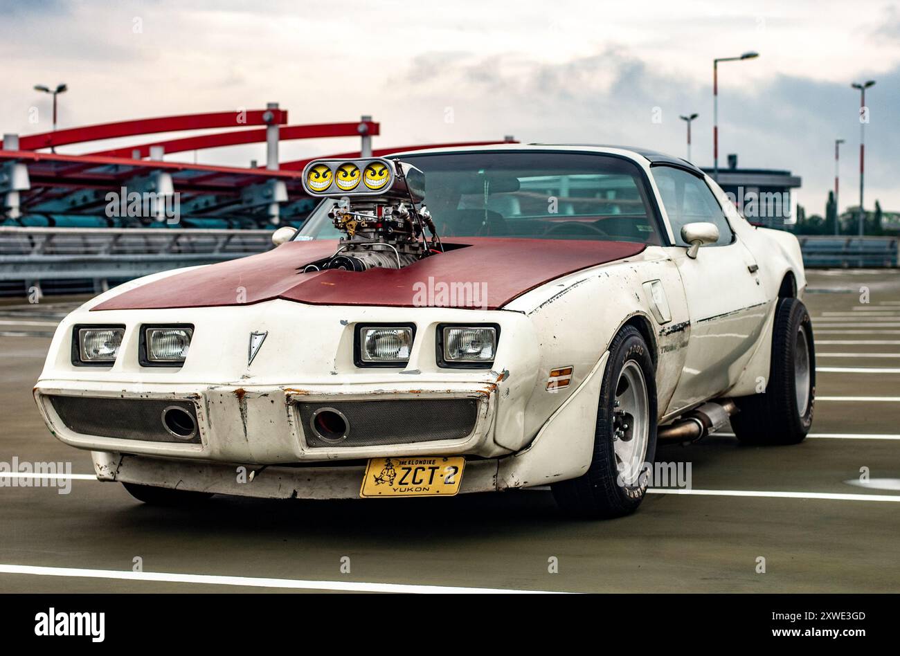 White Pontiac Trans Am Stock Photo - Alamy