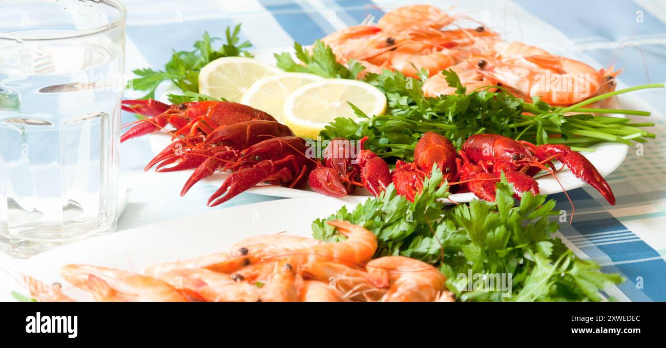 Shrimp prawns crab crawfish crayfish lobster boiled seafood claw hi-res ...
