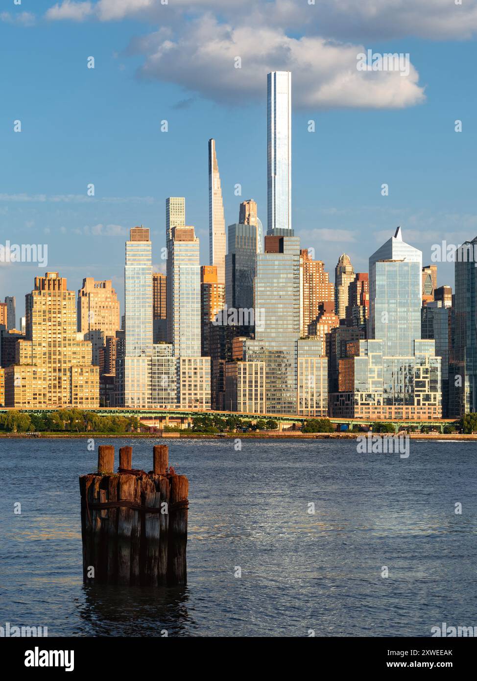 Upper West Side skyline and Hudson River Park. Riverside Park South ...