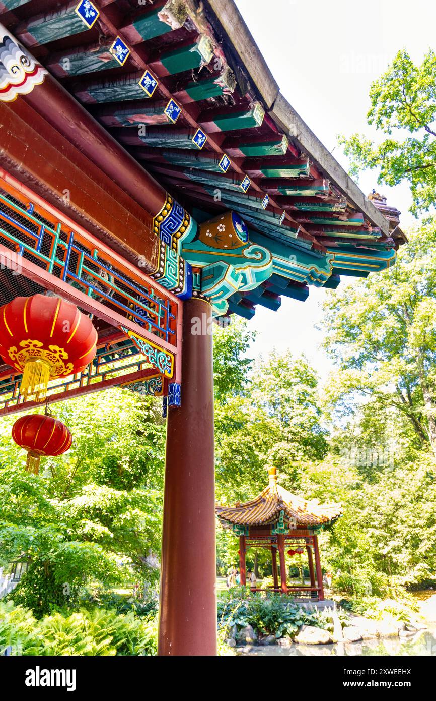 Chinese pavilion at the Chinese Garden at the Royal Baths Park (Park ...