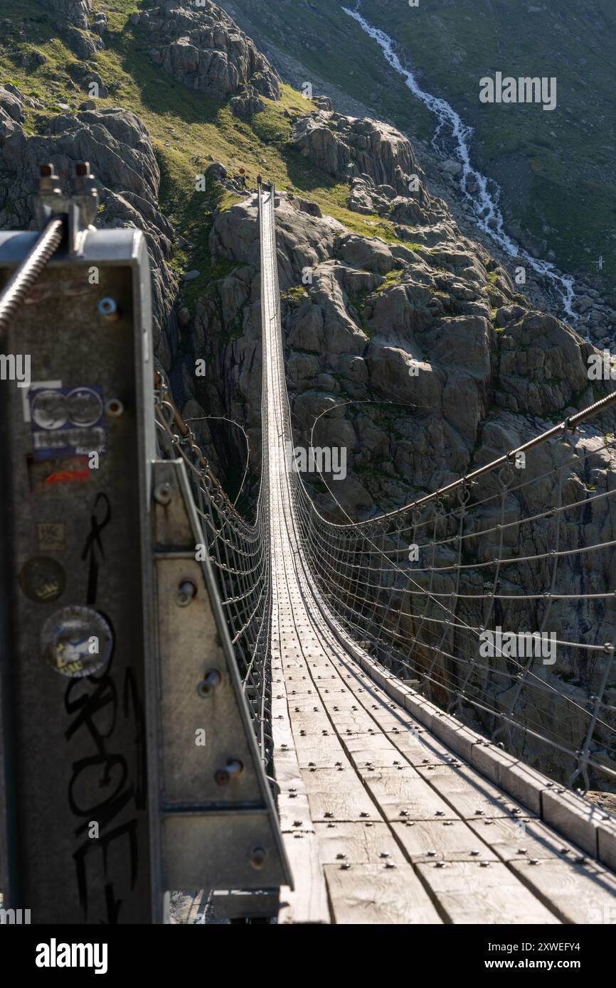 Road bridge over deep valley hi-res stock photography and images - Alamy
