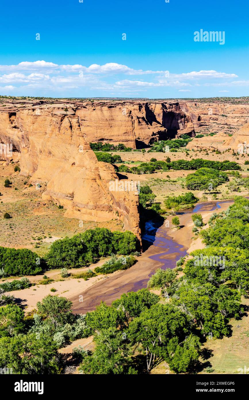 View of Canyon De Chelly from the Tsegi Overlook viewpoint, Arizona ...