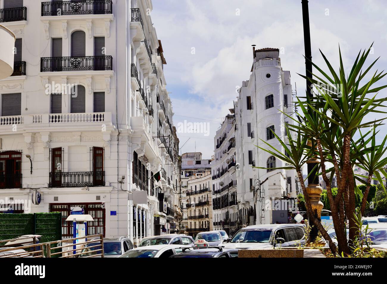 Historic city thoroughfare hi-res stock photography and images - Alamy